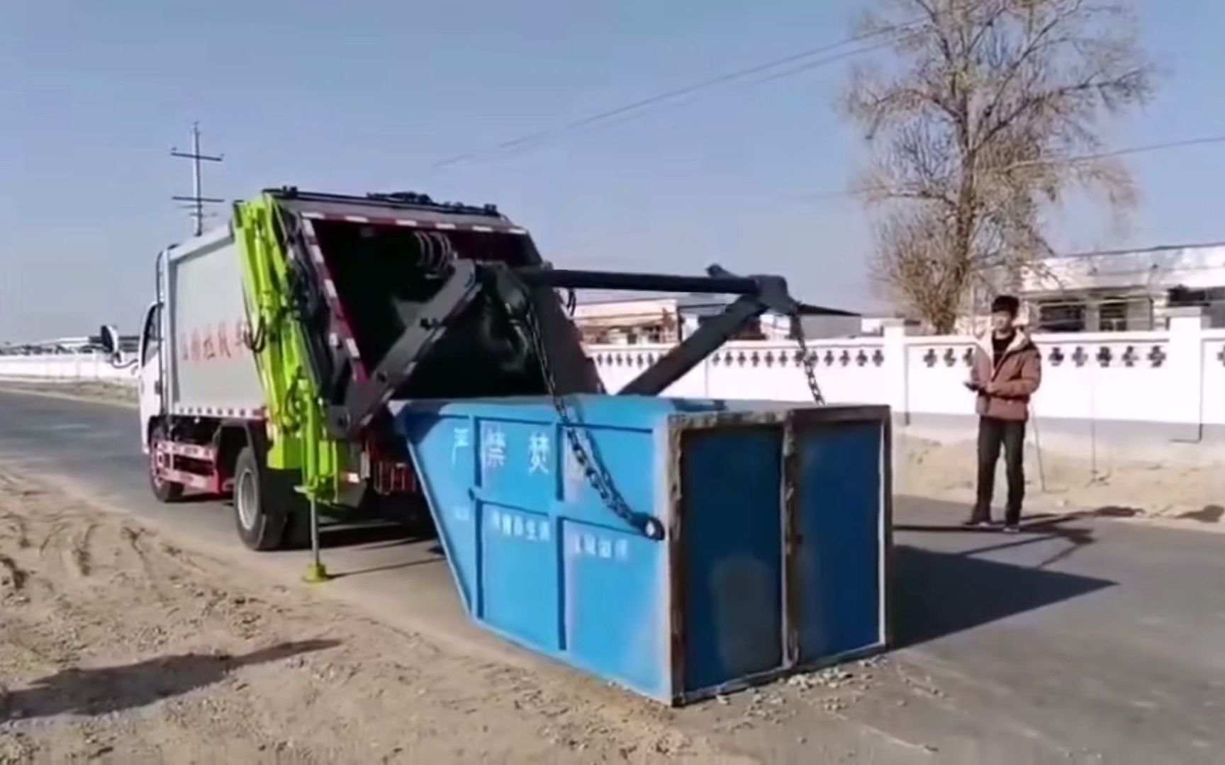 压缩垃圾车 可选装船形垃圾箱