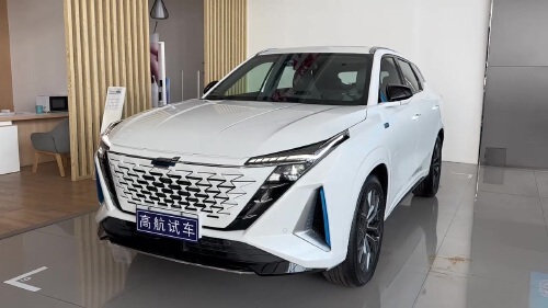 2023款长安欧尚Z6智电iDD 150km旗舰PLUS