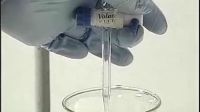 using a burette.滴定实验过程。(滴定管的使用)