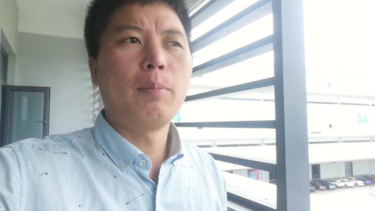 沪漂小伙工厂上班一个星期,马上发工资了,到底能发多少钱
