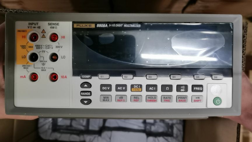 FLUKE福禄克8808A五位半万用表开箱