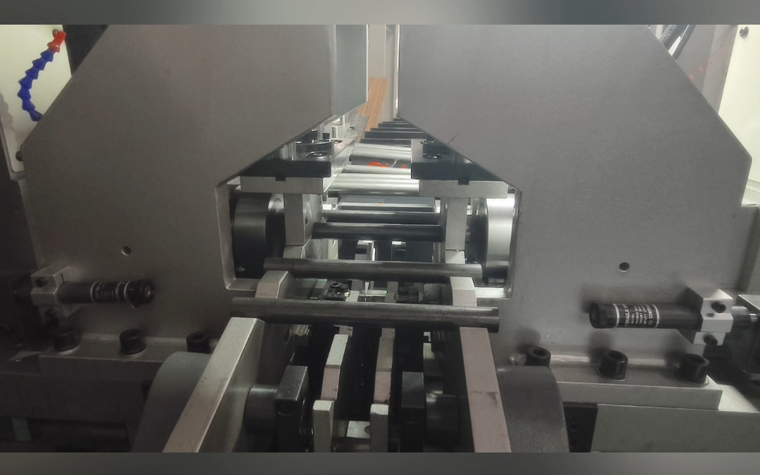 托料式双头倒角机圆管圆棒倒角机