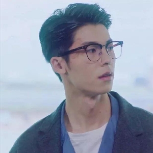 沁天不热有点冷 