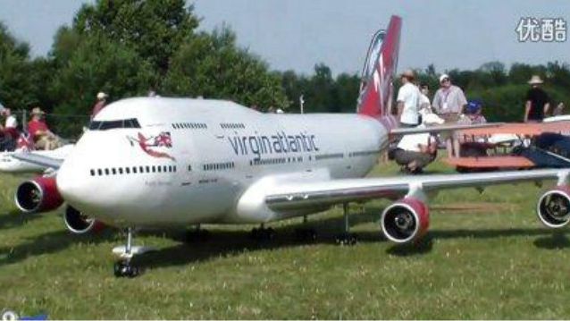 国外超大涡轮喷气动力模型飞机飞行表演,简直太棒了!