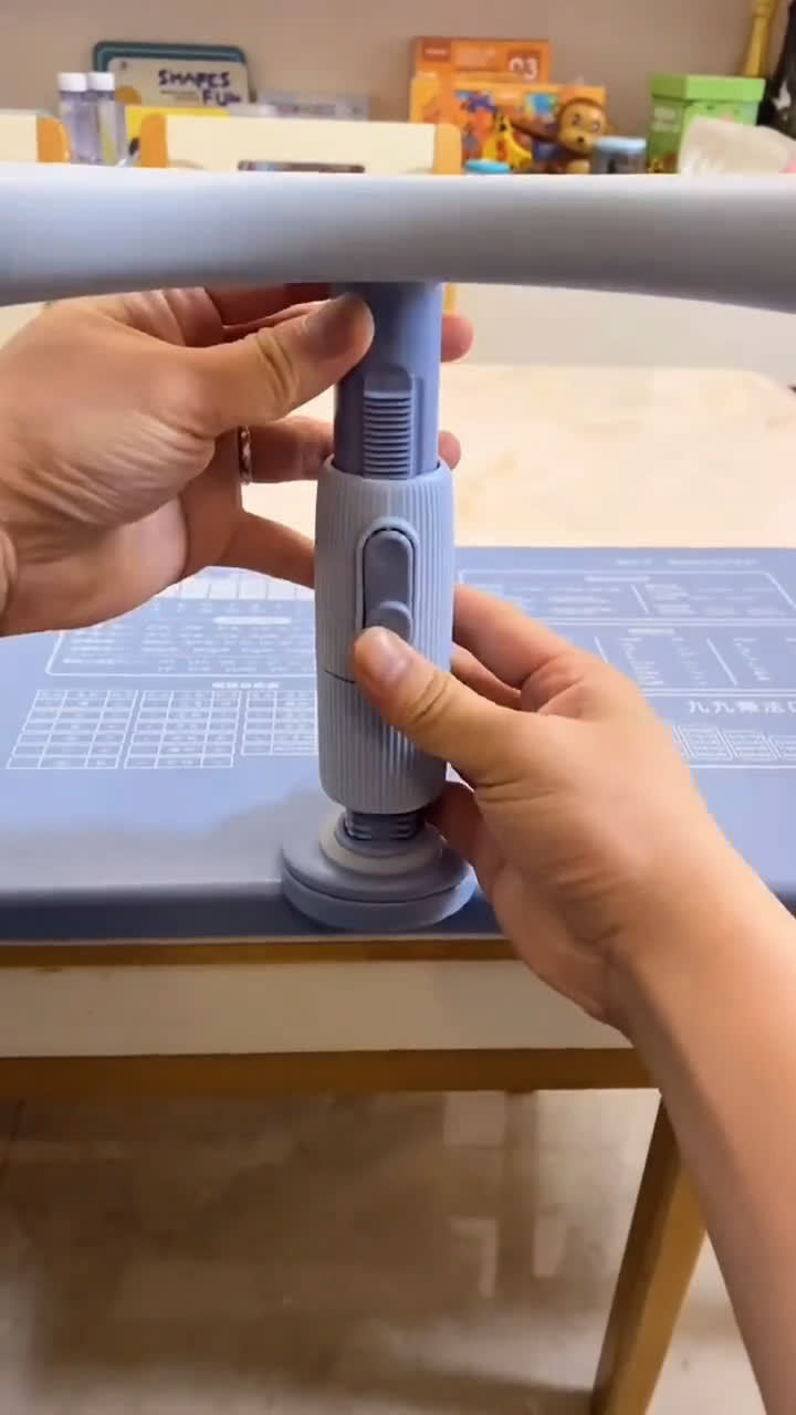 你家孩子还是趴这看书写字吗?快试试这个坐姿矫正器吧,再也不用担心...