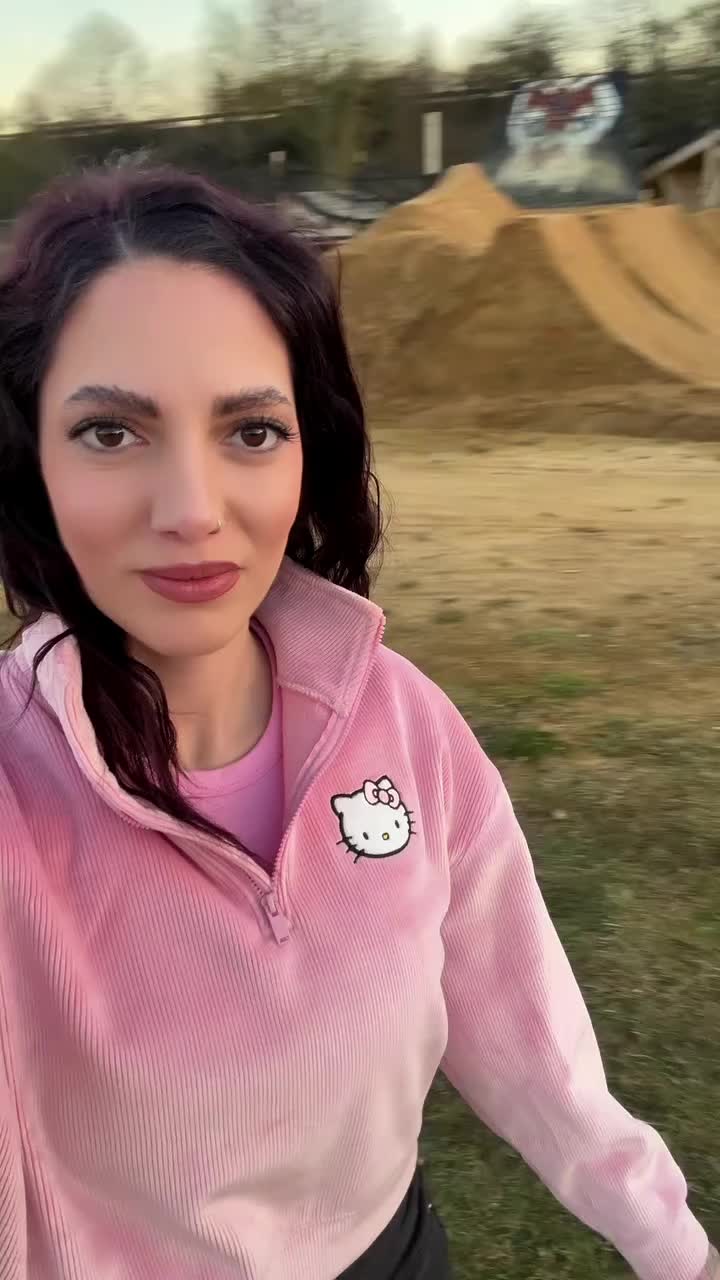 软尾土坡车,看女骑怎么玩?