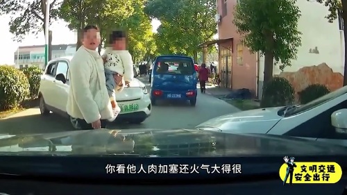 大货车违规掉头,我根本就刹不住交通安全交通事故车祸现场