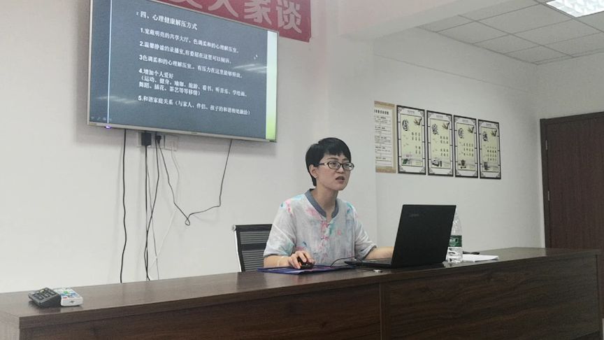 女人再勤劳家务也要给丈夫留一点,家不是宾馆你不是服务员