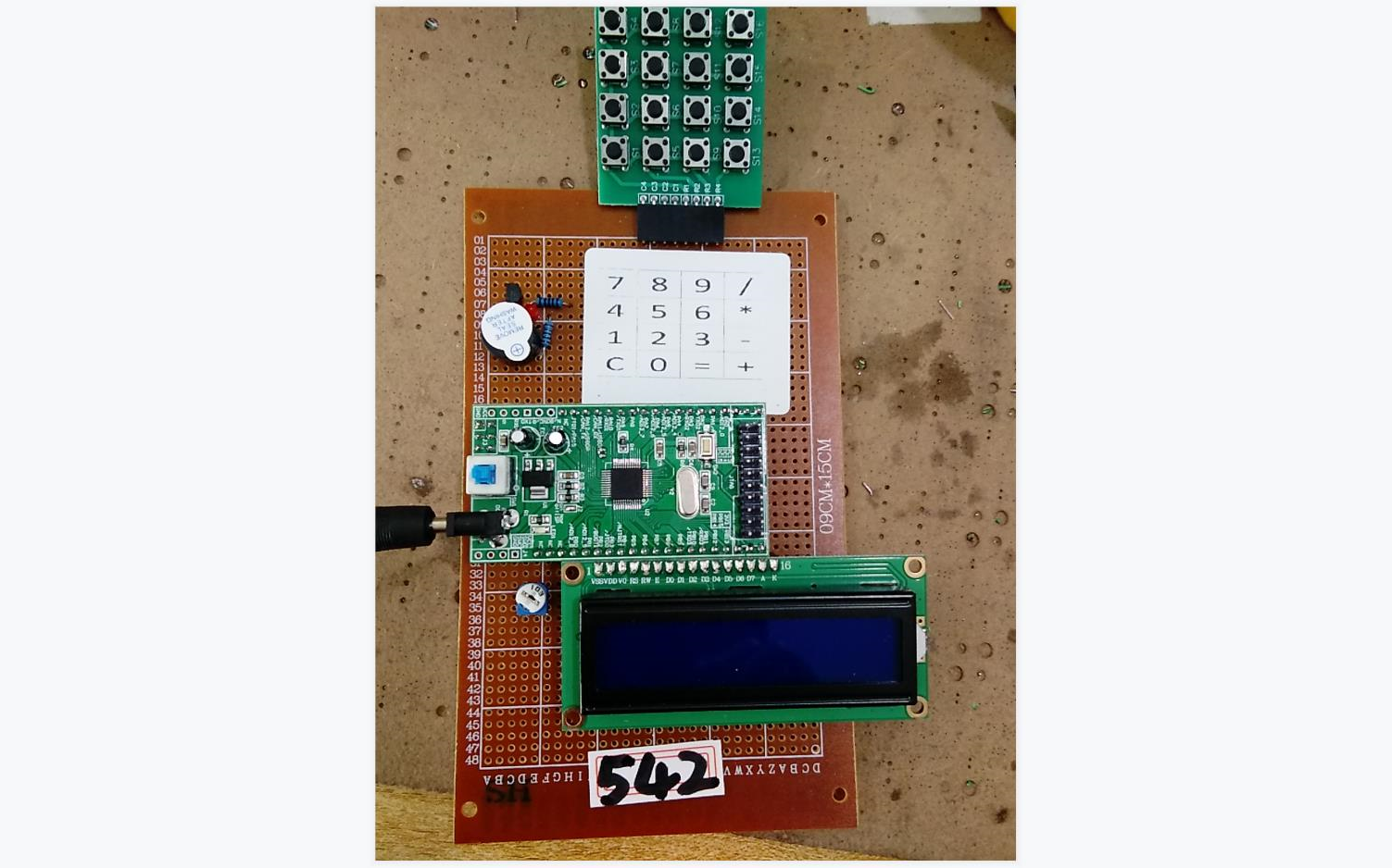 基于STM32单片机的智能计算器16*16矩阵键盘设计+运算错误报警...
