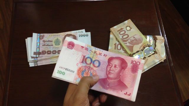 快速数钱手法教学，熟练了快过点钞机都不成问题！