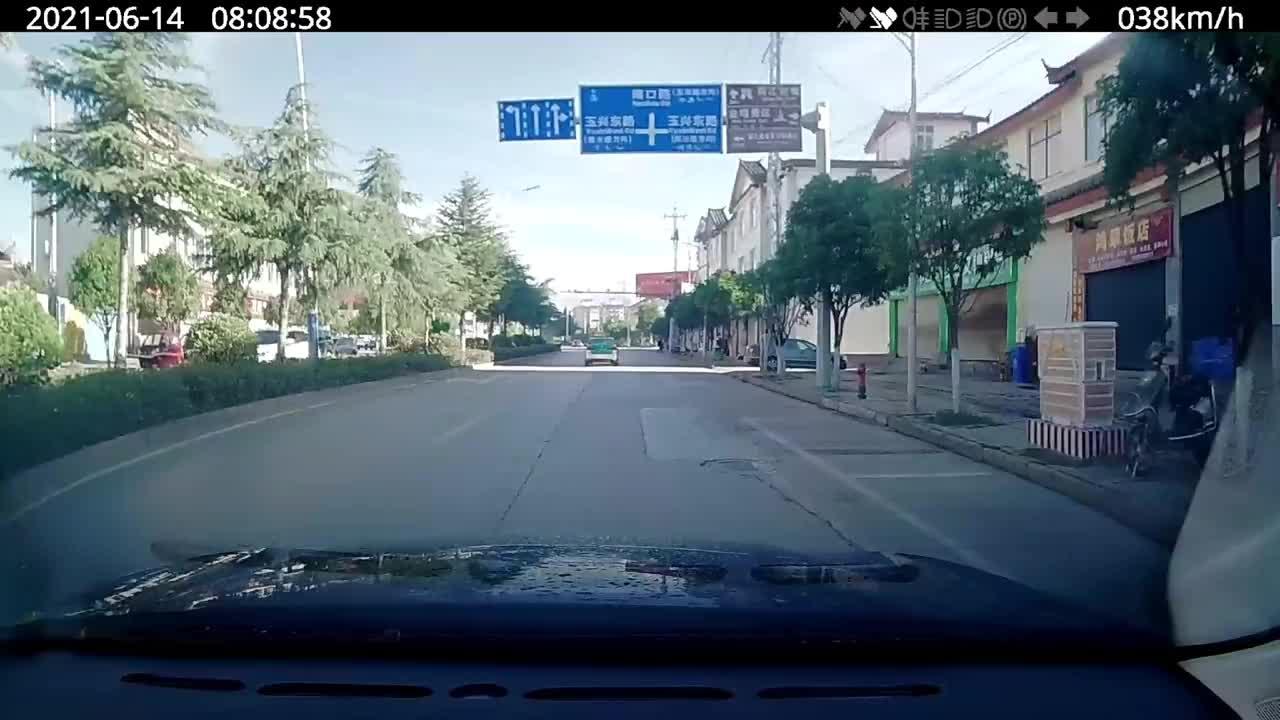 我这行车记录仪可有问题?