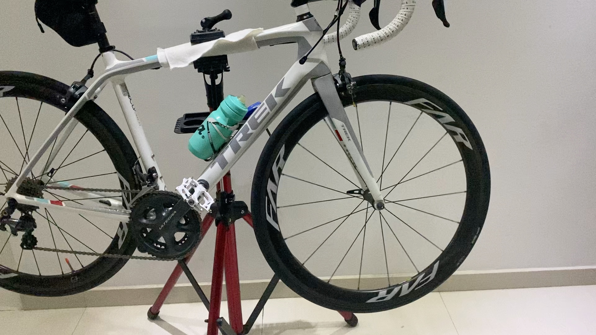 偏摆跳动0.1,室内无风测的前轮动平衡和润度(个人感觉没啥用)时间较...