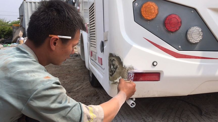 C型房车保险杠是玻璃钢的,坏了咋办?阿桑带你了解一下修复工艺