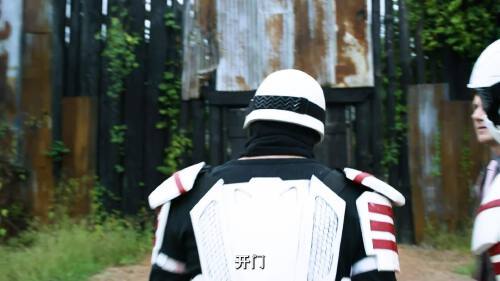 你可以不相信他们,但你得相信我