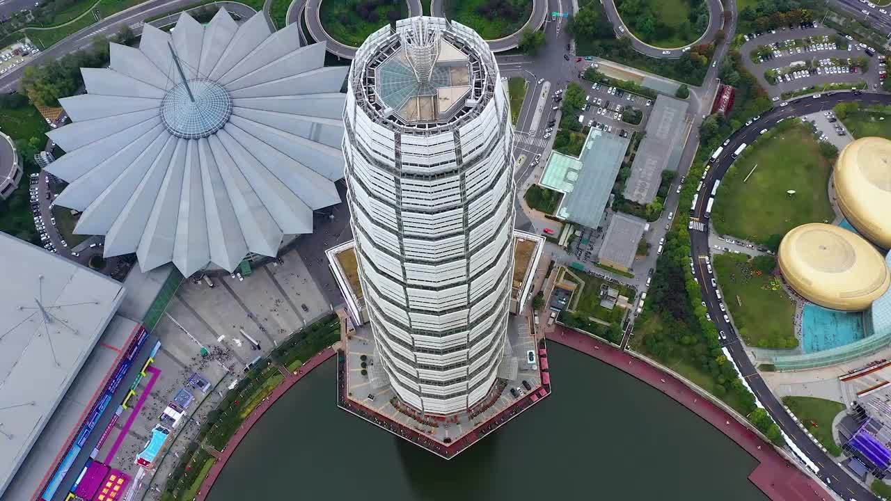 ...按照传统习俗是“贴窗花”的日子。在这个充满年味的时刻,AI技术与...