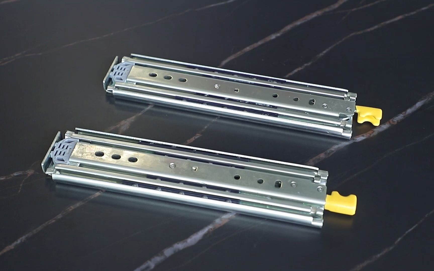 奥力晟-76带锁重型工业滑轨详细细节展示