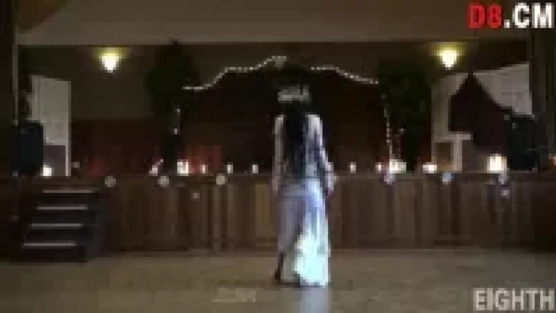 性感的波斯肚皮舞女郎激情表演