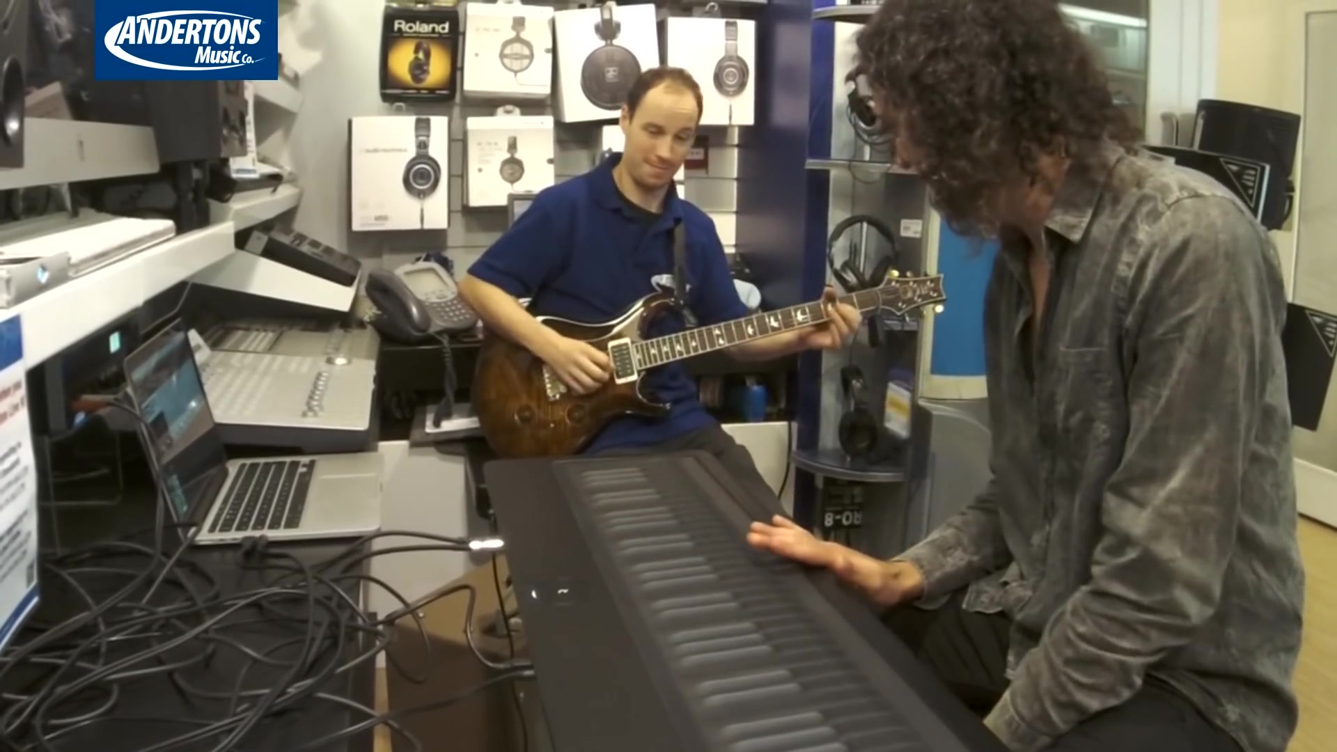 吉他VS键盘的对决!合成器真能完美模拟吉他声吗?