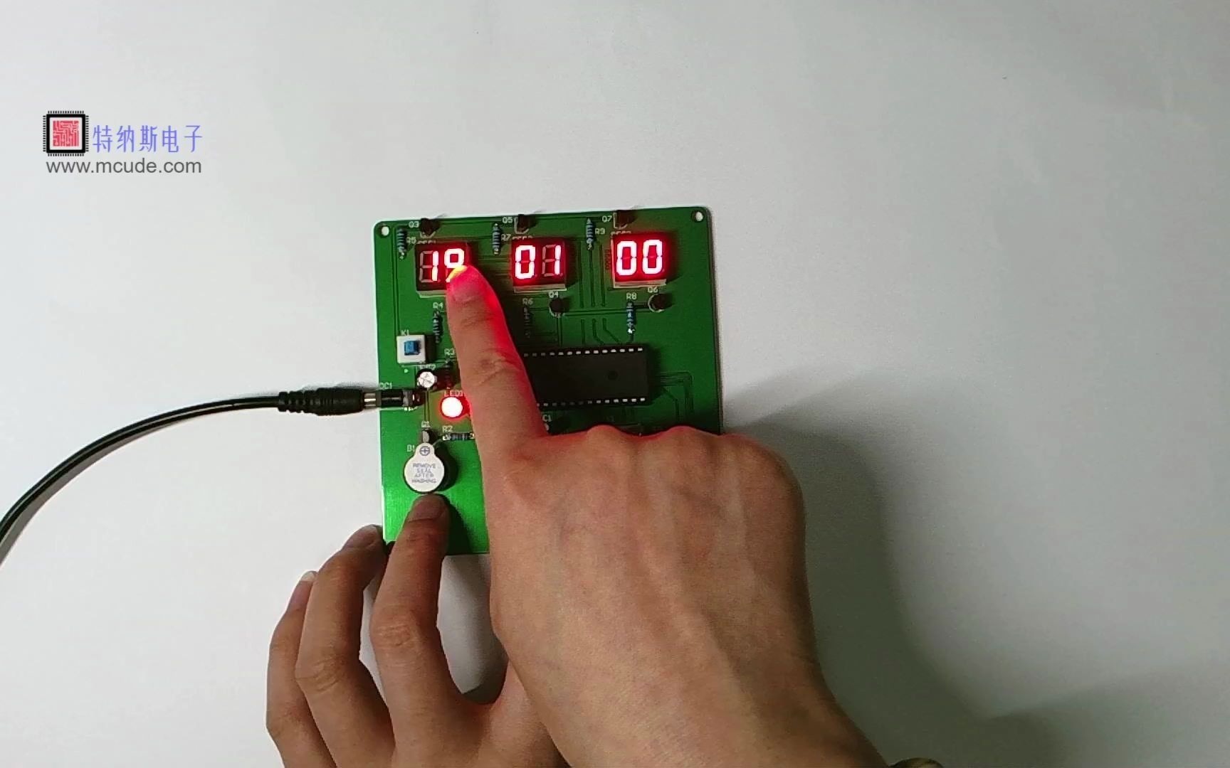 [特纳斯电子]【单片机课程设计】篮球比赛计分器-实物设计