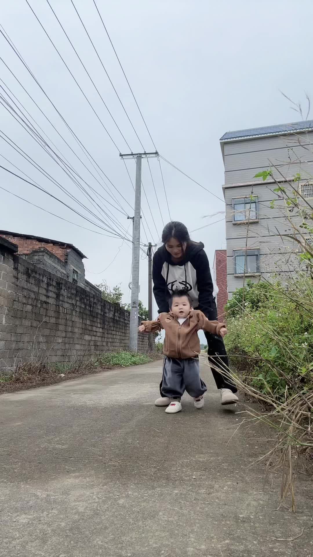 一生太漫长了,总要有个相知相伴的人走完这一生,有一个可爱的宝宝。#...