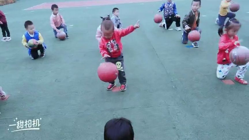 幼儿园的篮球表演操怎么样。