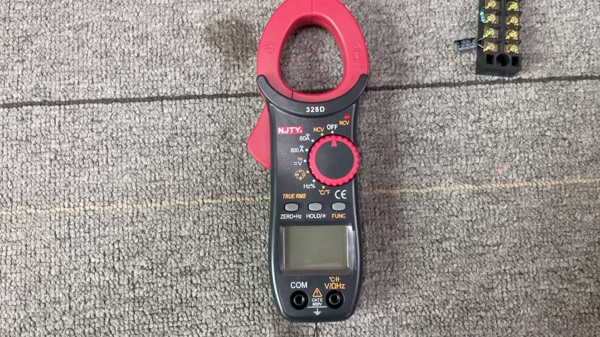 多功能万用表天宇328D使用教程方法