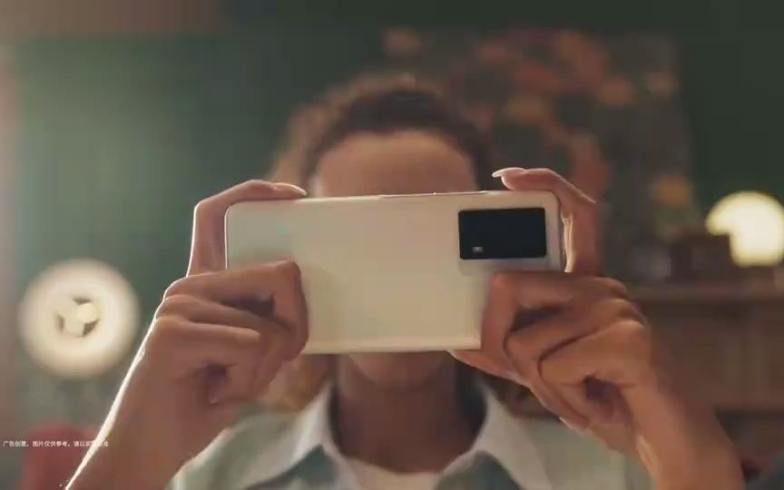 ...拥有满血版LPDDR5+UFS 3.1、还有5000毫安时大电池、120Hz刷新