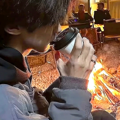 纸乐尘大奕 