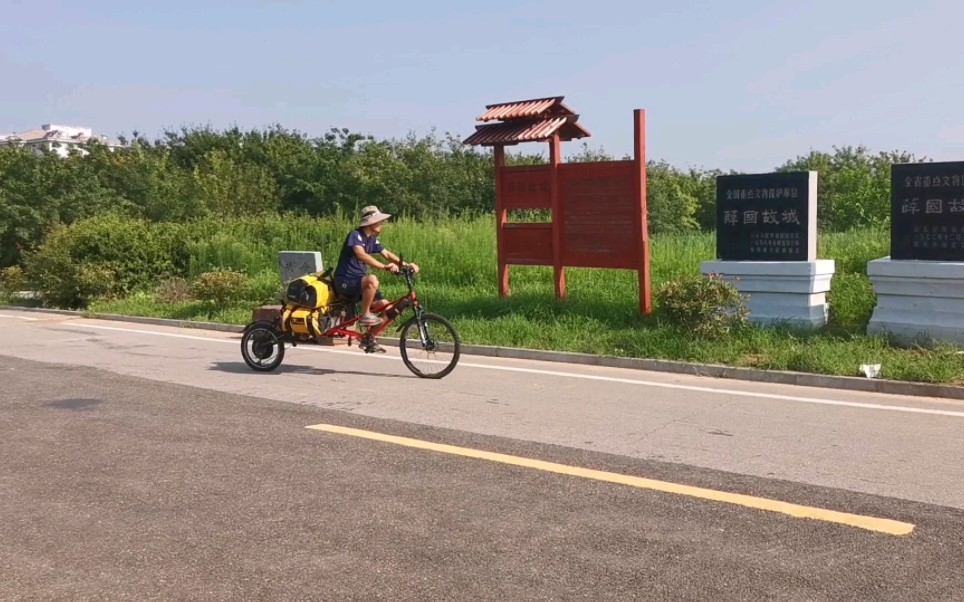 小伙骑自制全网最长自行车环华穷游,充一次电跑200多公里,周游山东...