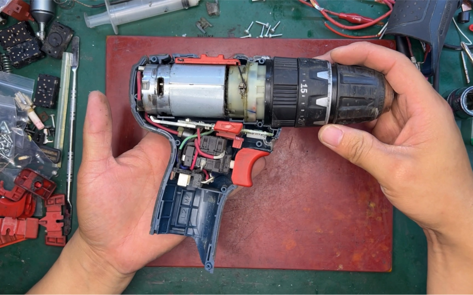 维修一台进口博世电钻 马来西亚制造