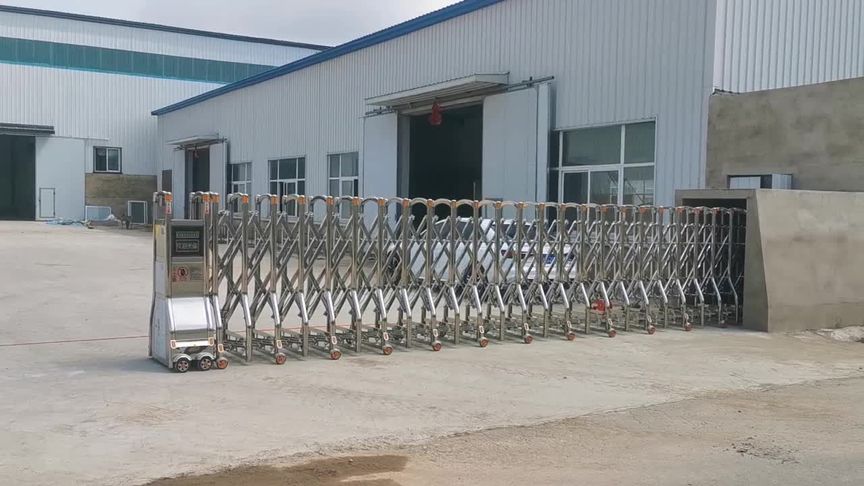 30米伸缩门安装完成#电动伸缩门 #伸缩门