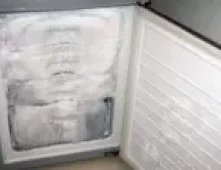 冰箱冷藏室结冰结霜耗电大?家政阿姨教我一招,冰箱不再结冰结霜