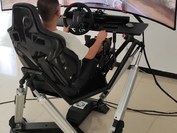 6自由度动态模拟器不错哦