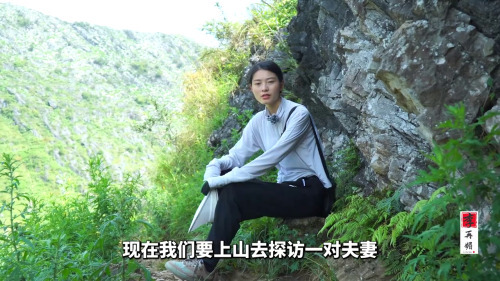 探访山顶上的夫妻,半个月才下一次山,他们独居在这里很满意