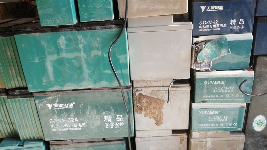 好些朋友经常问电动车电瓶什么时候换最便宜,听听师傅怎么说