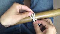 此绳结称为“方回结”,古代用于捆绑木筏,现在用也很结实可靠