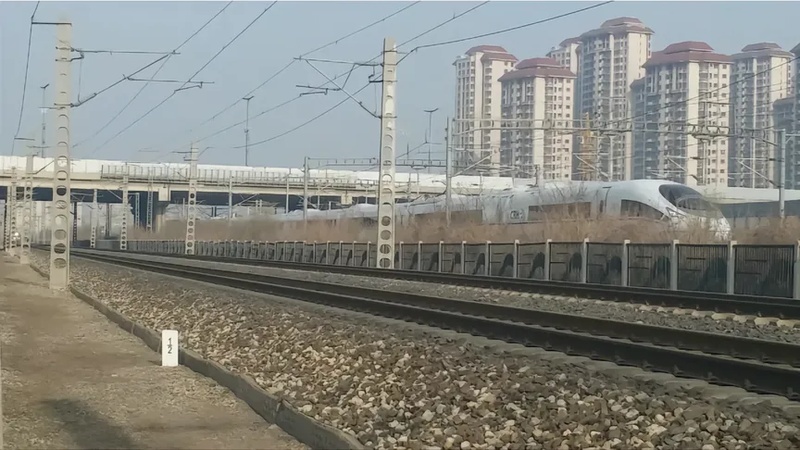 罕见的CRH380CL动车组列车交汇货运列车,CRH380CL只生产了25组