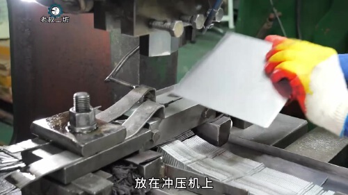 不锈钢勺子的详细制作过程,这工艺实在太牛了