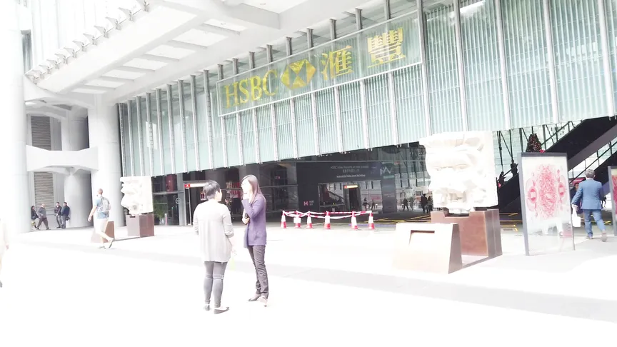 香港汇丰银行总部大楼,有钱就是任性