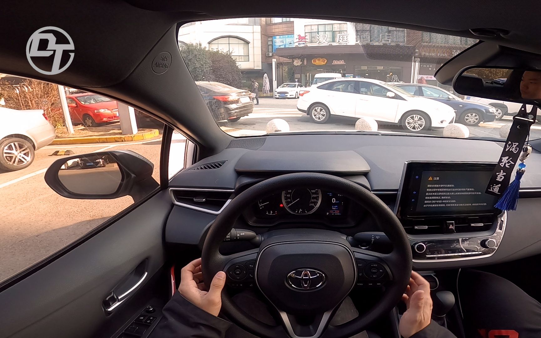 ...15万以内最佳工具车,体验丰田神话《边开边聊》vlog113雷凌(卡罗拉)...