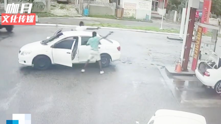 枪支泛滥的国度个个都成了杀手 国外街头枪击案实拍