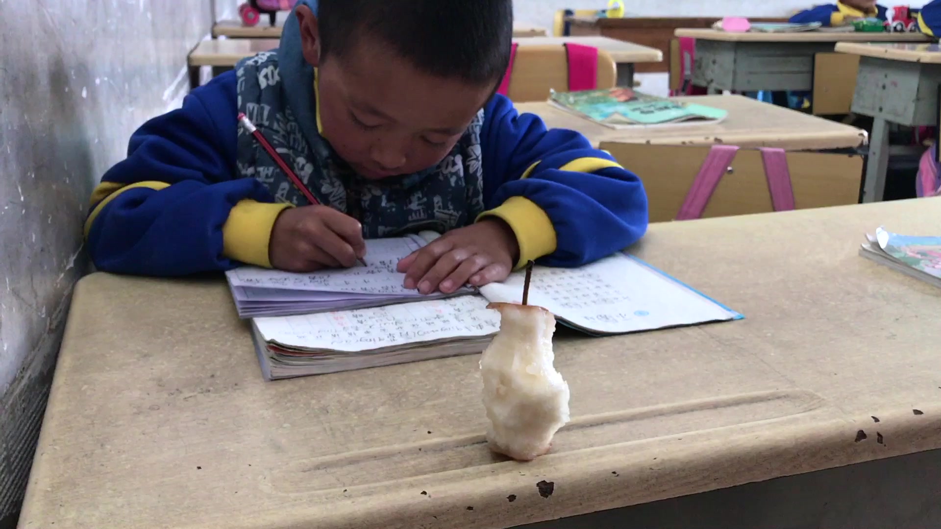 第一次去我们单位资助的爱心学校,到底有多美自己看吧～