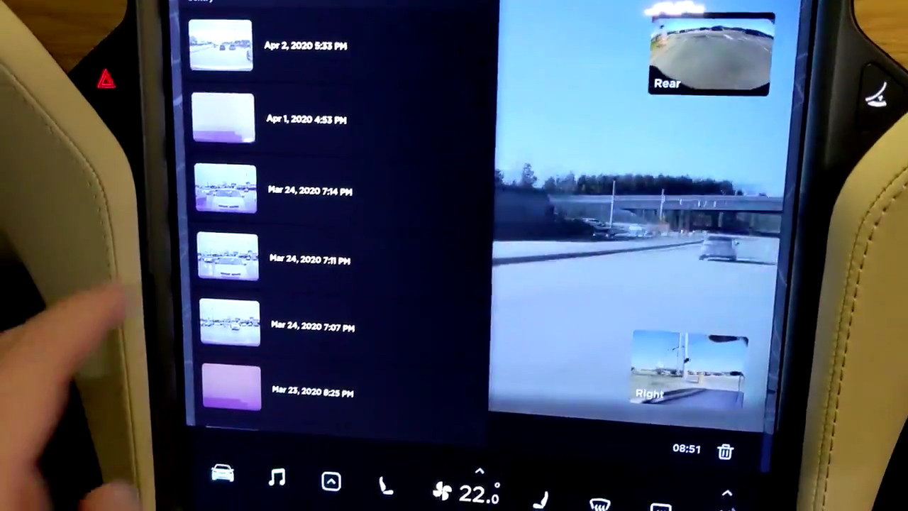 特斯拉最新系统,支持车机查看行车记录仪回