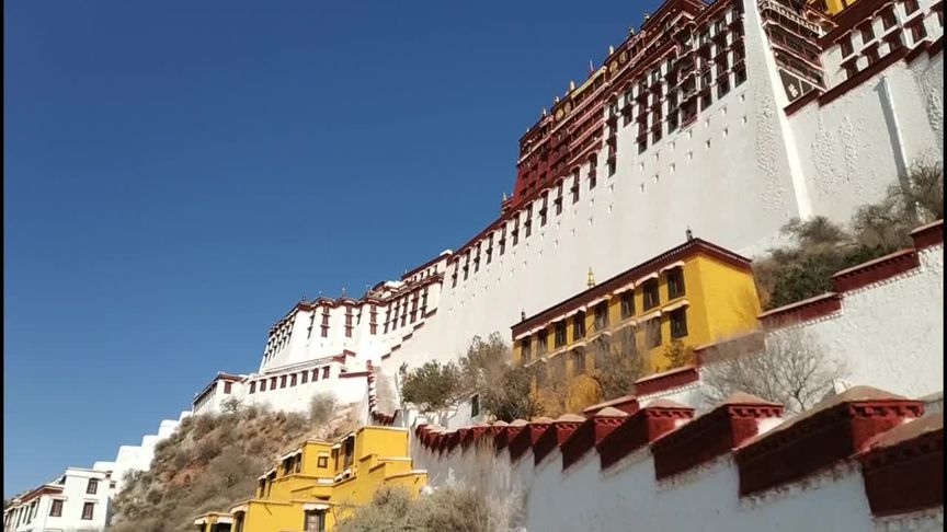 这是一个缺氧但不缺信仰的地方!是藏传佛教的圣地