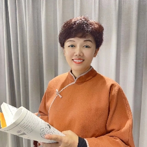 安易芳 