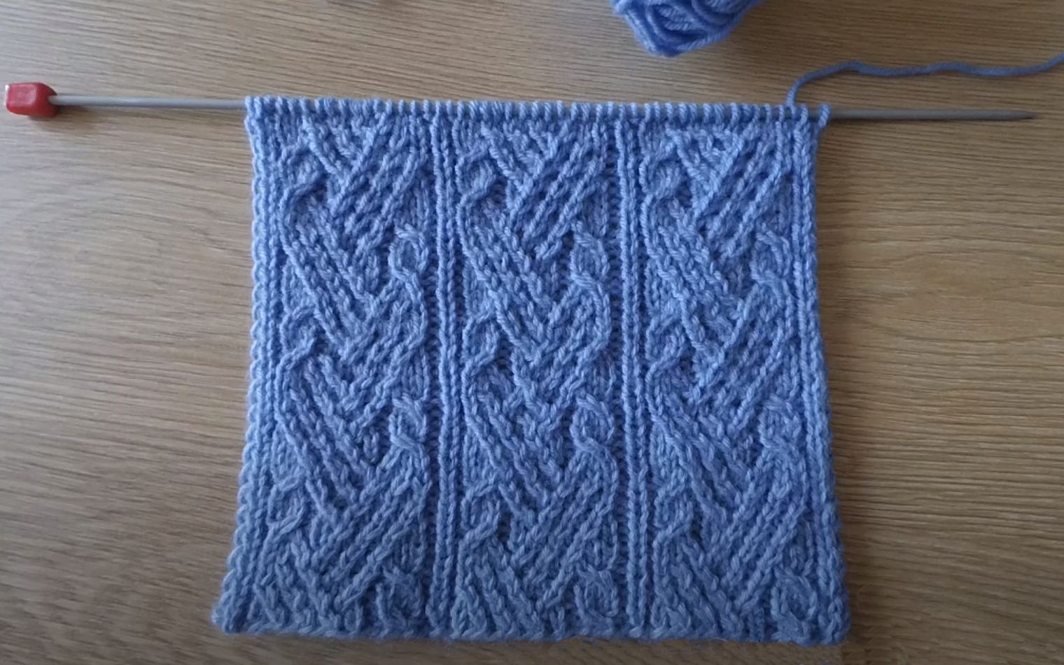 别致又新颖的一款棒针花样,双向日字浮雕纹教程,可织围巾毛衣等