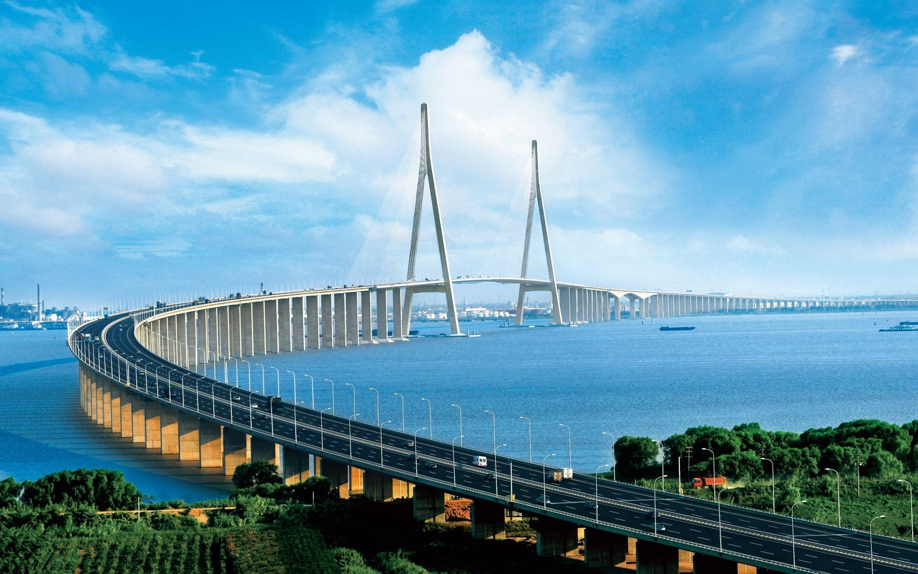 斜拉桥建设技术巅峰——苏通长江大桥施工动画