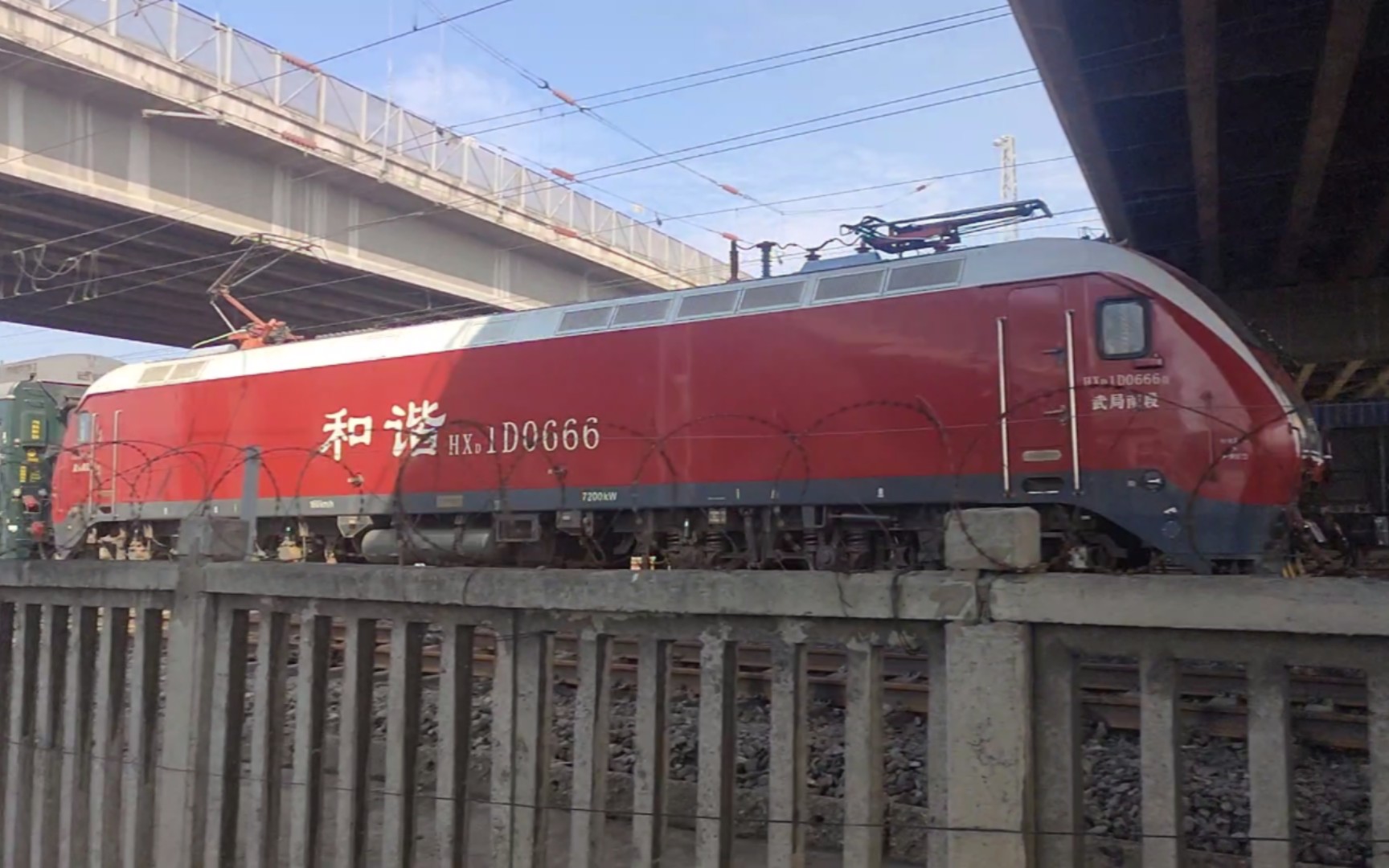 【中国铁路】2022.9.28 客车K1006次通过京广线K820+650处