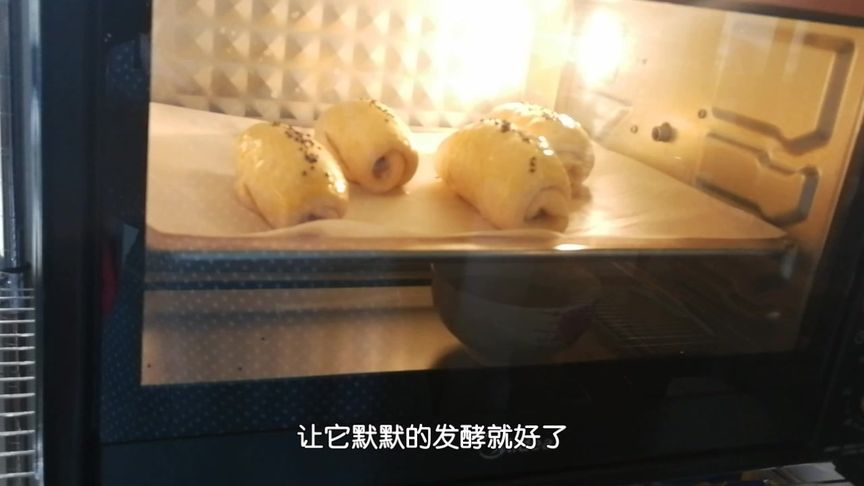 新手如何用烤箱做面包？一看就会了
