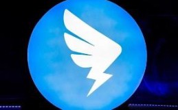 当钉钉遇到连点器时,会发生什么?